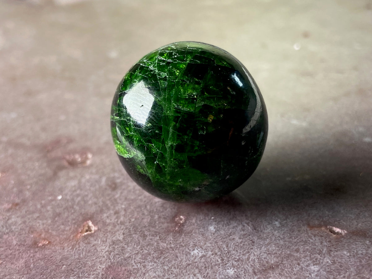 Chrome diopside sphere - 1" – Stone Haven Gems